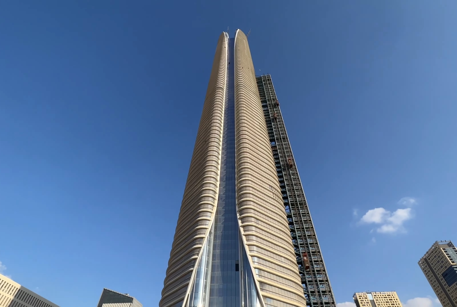 Najwyższy budynek w Afryce - Iconic Tower • Bank Nieruchomości